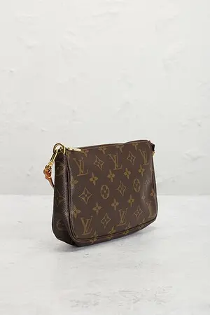 LOUIS VUITTON Monogram Pochette Accessoires Shoulder Bag
