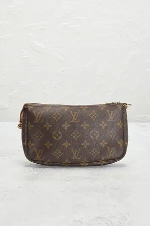 LOUIS VUITTON Monogram Pochette Accessoires Shoulder Bag