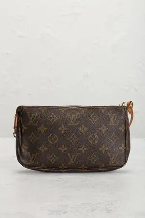 LOUIS VUITTON Monogram Pochette Accessoires Shoulder Bag