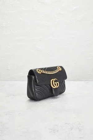 Gucci Mini Gg Marmont Shoulder Bag