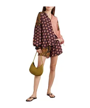 DONDE ESTEBAN Elastic Waist Shorts