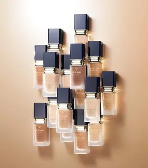 CLE DE PEAU BEAUTE Radiant Fluid Foundation Matte