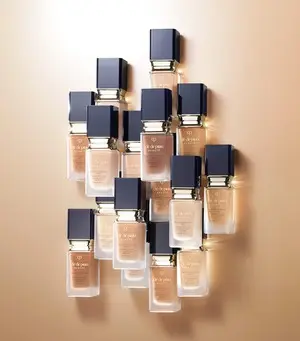 CLE DE PEAU BEAUTE Radiant Fluid Foundation Matte