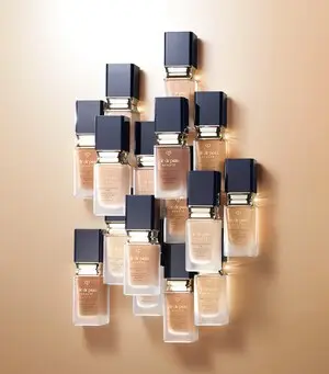 CLE DE PEAU BEAUTE Radiant Fluid Foundation Matte