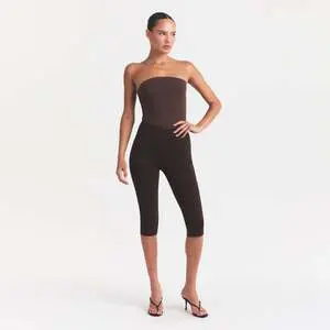 SKIMS Strapless Bodysuit In Deep Neutral