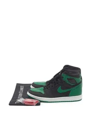 JORDAN 1 Retro High-top Sneakers