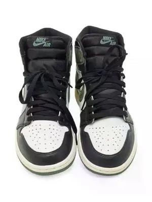 JORDAN 1 Retro High-top Sneakers