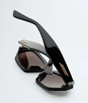 Bottega Veneta Classic Oval Sunglasses