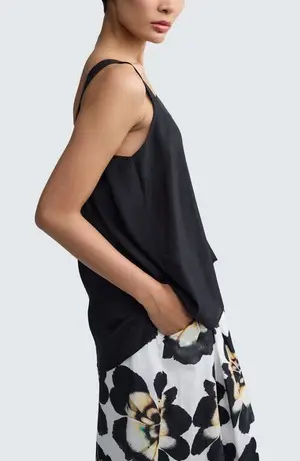 LUUKAA Lorena Minimalist Square-neck Top