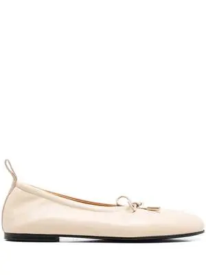 ALOHAS Unlined Leather Slip-on Flats With Drawstring Detail - Bianco