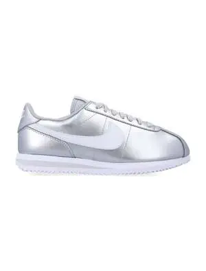 Nike Retro-inspired Sneakers With Modern Comfort - Metallic Silver