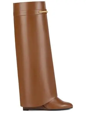 Givenchy Elegant Covered Wedge Boots With Engraved Metal Detail - Marrone