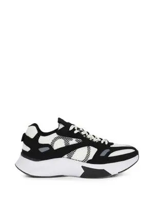 Valentino Garavani Signature Detail Sneakers With Removable Accessory - Nero