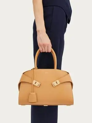 FERRAGAMO Logo Shoulder Bag