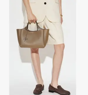 TOD'S Letter Detail Shoulder Bag