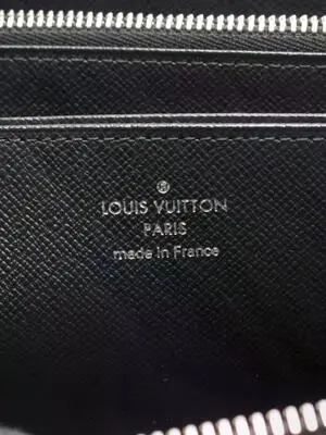 LOUIS VUITTON 2021 Leather Wallet