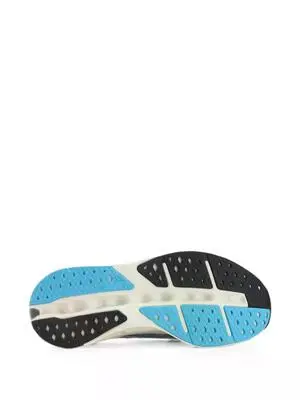 On Cloudsurfer Max Sneakers