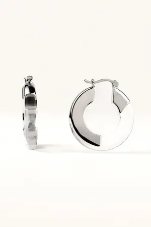 ZYNNIA COLLECTIVE Split Hoops - Silver