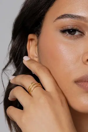 ZYNNIA COLLECTIVE Orbit Ring With Cz Bezels
