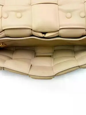 Bottega Veneta Cassette Chain Shoulder Bag - Neutrals