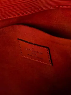 LOUIS VUITTON Epi Leather Mm Satchel Handbag - Red