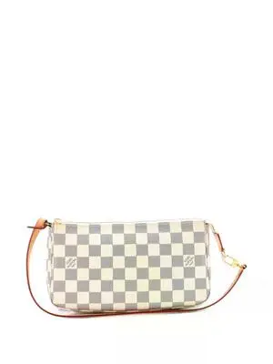 LOUIS VUITTON Pochette Accessoires Monogram Canvas Clutch Bag - Neutrals
