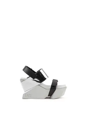United Nude Brutt Sculptural Wedge Sandal - Silver