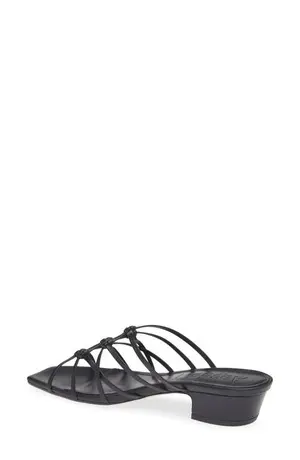 AeydĒ Talha Sandal