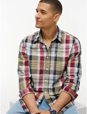 Tommy Hilfiger Regular Fit Plaid Pocket Shirt