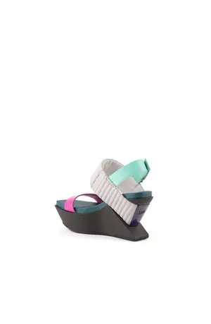 United Nude Delta Wedge Puffier Sandals - Fuchsion