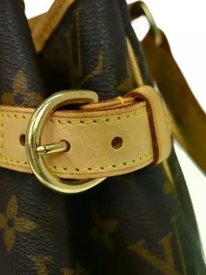 LOUIS VUITTON Monogram Batignolles Tote Bag