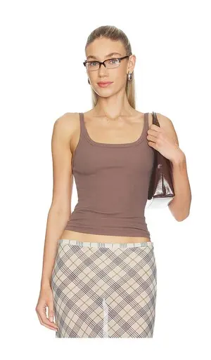 Lna Spence Rib Tank In Brown - Coffee Quartz
