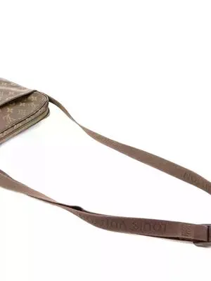 LOUIS VUITTON Trotteur Beaubourg Monogram Shoulder Bag