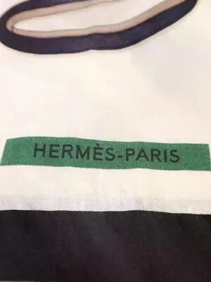 Hermès Mors A Jouets Bandana Scarf - Neutrals