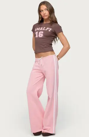 EDIKTED Amalfi Contrast Stretch Cotton Blend Crop Graphic T-shirt