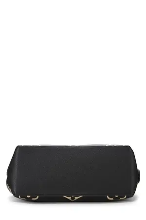 LOUIS VUITTON Empreinte Giant Monogram Petit Palais