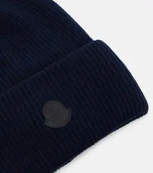 Moncler Wool And Cashmere Ribbed Beanie - Blue