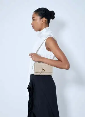 Bottega Veneta Andiamo Pouch On Strap - Cream