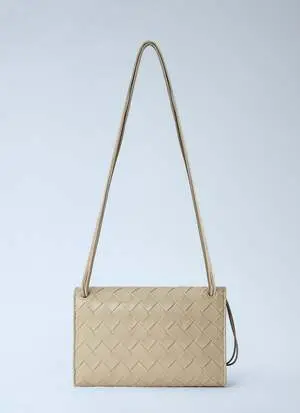 Bottega Veneta Andiamo Pouch On Strap - Cream