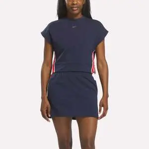 REEBOK Logo Short Sleeve Crewneck Sweatshirt