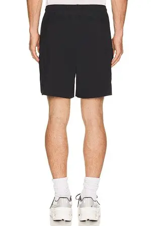 On Train Shorts 7