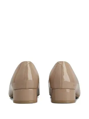 ROGER VIVIER Roundy Patent Leather Ballets