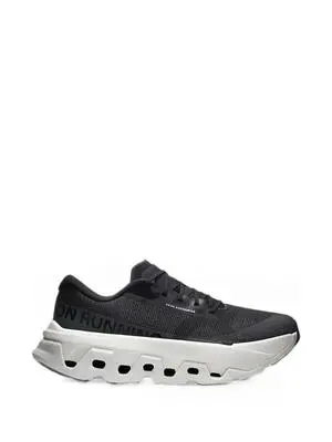 On Cloudmaster Hyper Low Top Sneakers - Black