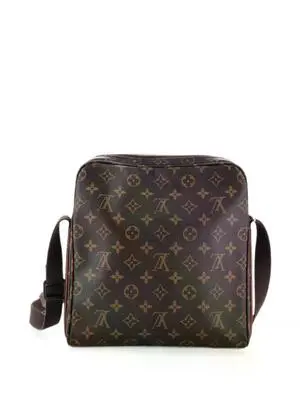 LOUIS VUITTON Trotteur Beaubourg Monogram Canvas Crossbody Bag - Brown
