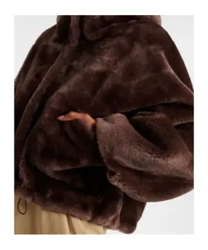 BLANCHA Cropped Shearling Jacket
