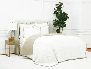 ELISABETH YORK Hanima French Quilt - Grey