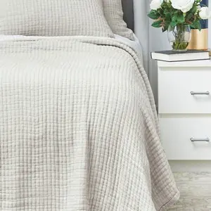 ELISABETH YORK Lida Bedding Queen Quilt