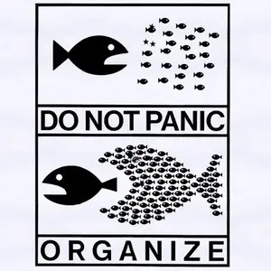VERYRARE Don't Panic Tee