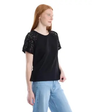 WILT CLOTHING Lace Raglan Sleeve Tee - Black