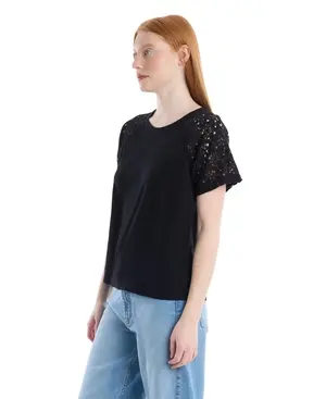WILT CLOTHING Lace Raglan Sleeve Tee - Black
